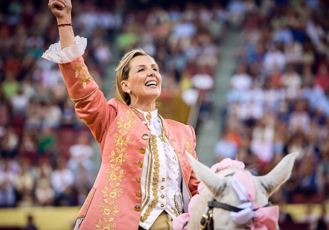 Farpas Blogue: Ana Batista entrevistada esta noite no programa "Em Casa ...