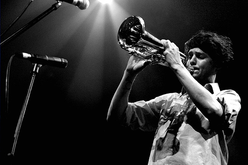 DIE MY DARLING: Beirut adelanta su nueva producción