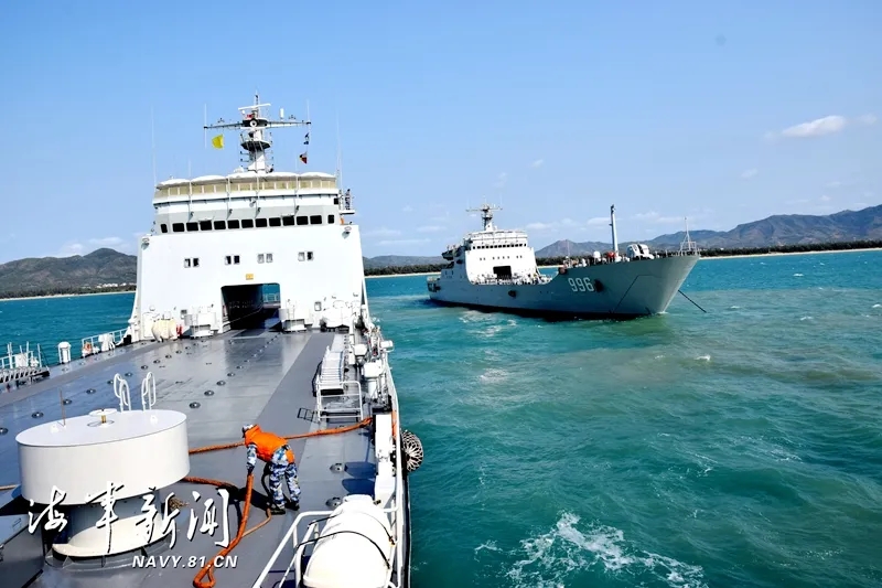 China Defense Blog: PR photos: Old China Navy LST