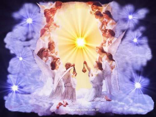 DIOS TODOPODEROSO: Hay ángeles volando