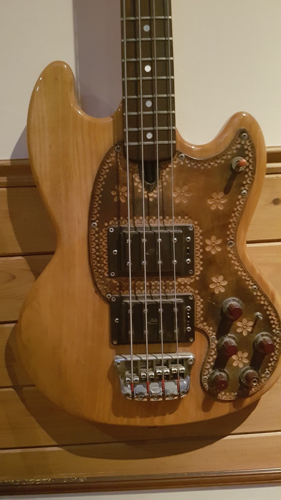 A History Of Wal Basses Jg Bass Special Pt 3 Gallery Mk 1 Jg Basses The Earlier Models