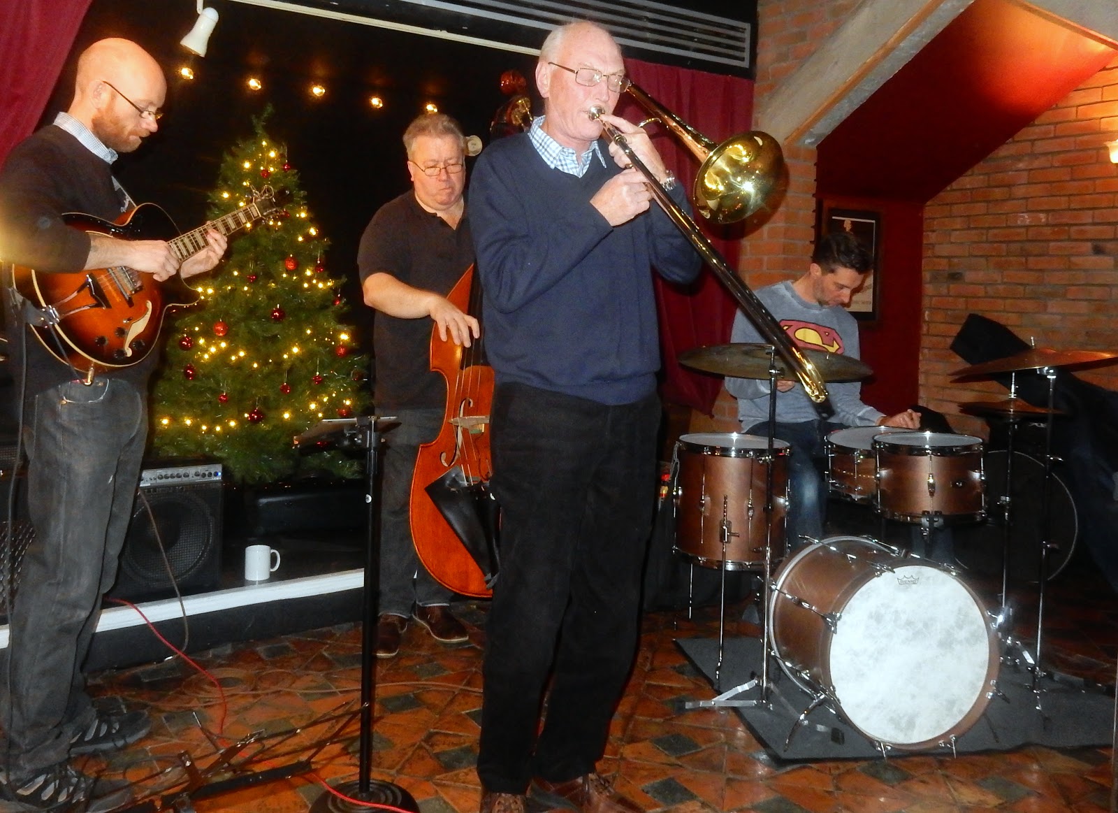 bebop spoken here: Jam Session @ The Black Swan - Dec. 11