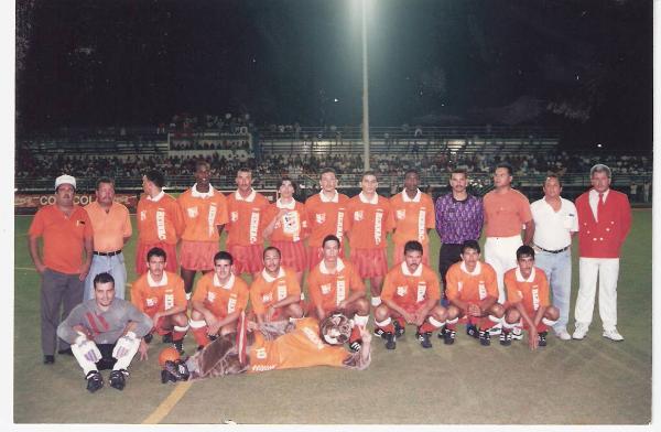 Almanaque dos Clubes e suas Cores: SV Estrella tem dois!!Mas só um tem ...