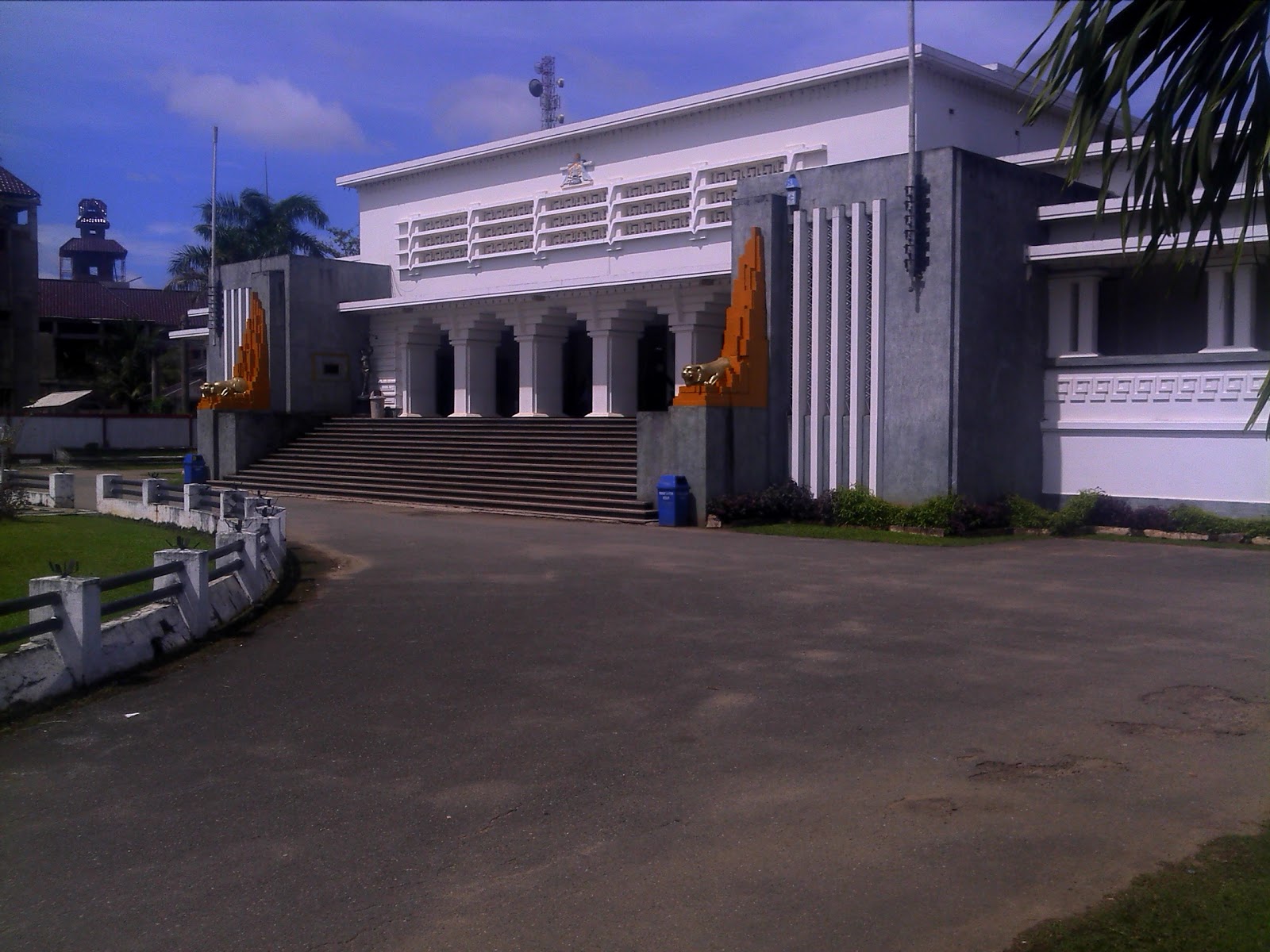 AMAZING INDONESIA: MULAWARMAN MUSEUM, TENGGARONG