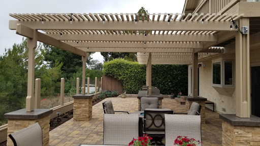 The 2 Minute Gardener: Photo - Wood Shade Structure