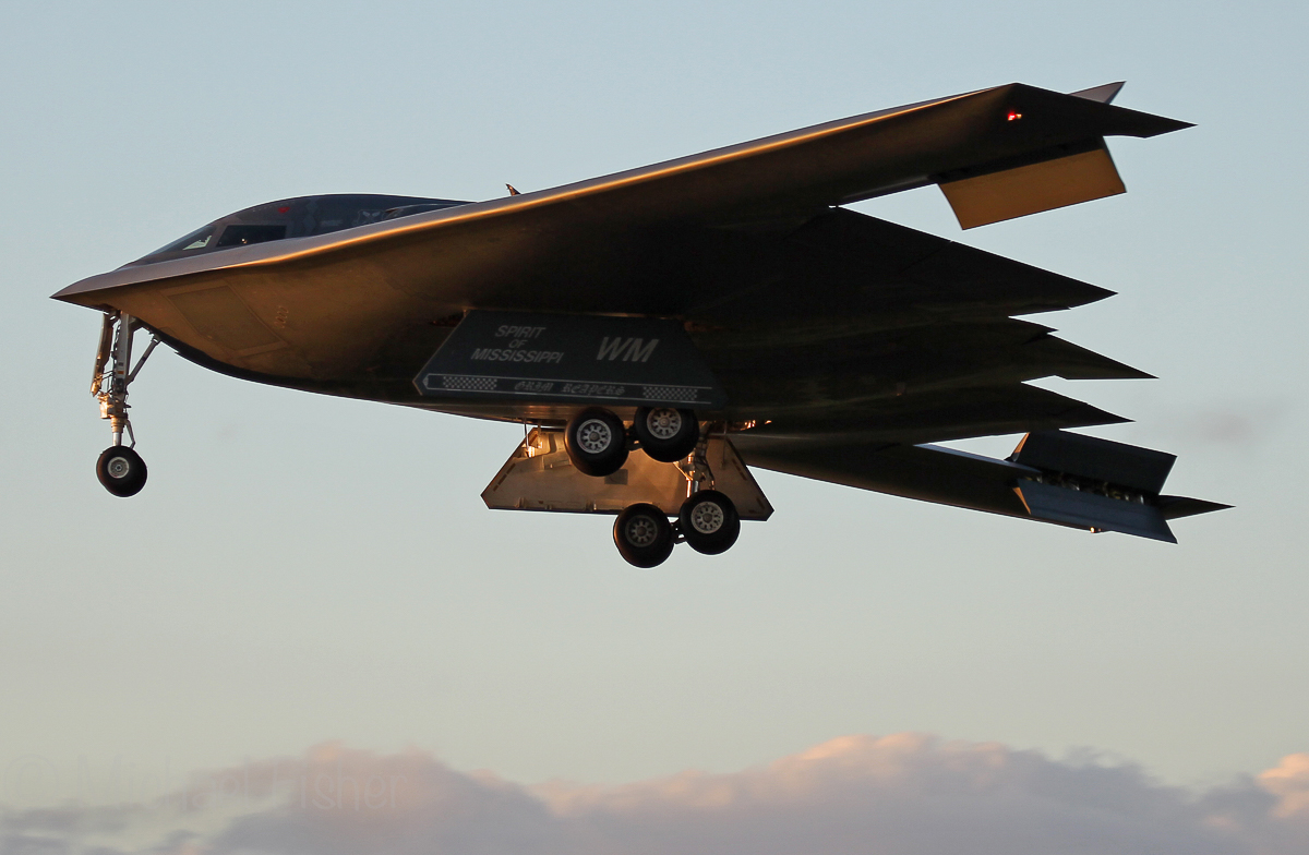 Legendary Moments in Military Aviation: B-2A Stealth bomber operations ...