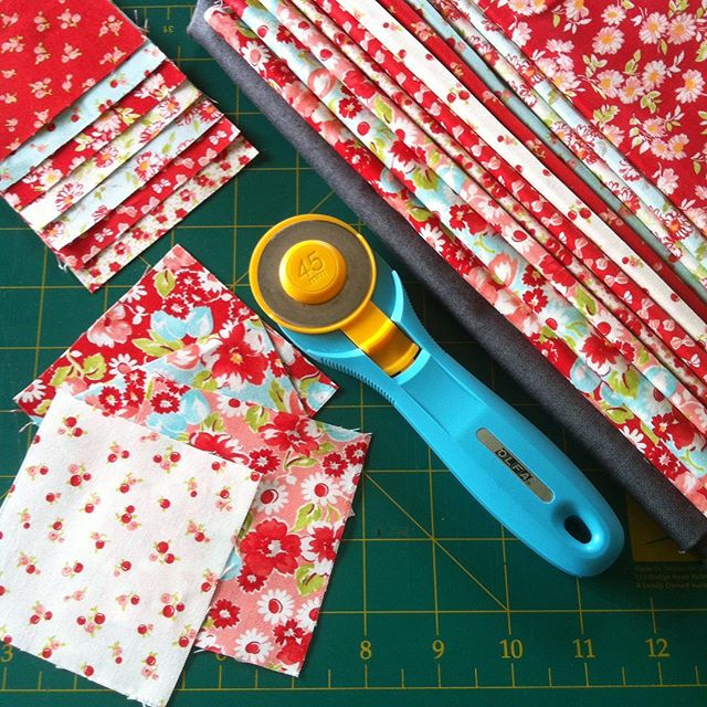 gemini stitches: "Butter Cake" Walk quilt