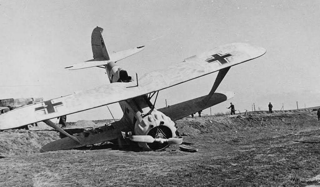 AVIÕES MILITARES: Henschel Hs 123