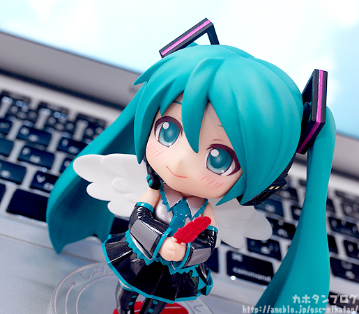 Preview de la Nendoroid Co-de Hatsune Miku: Red Feather Community Chest ...