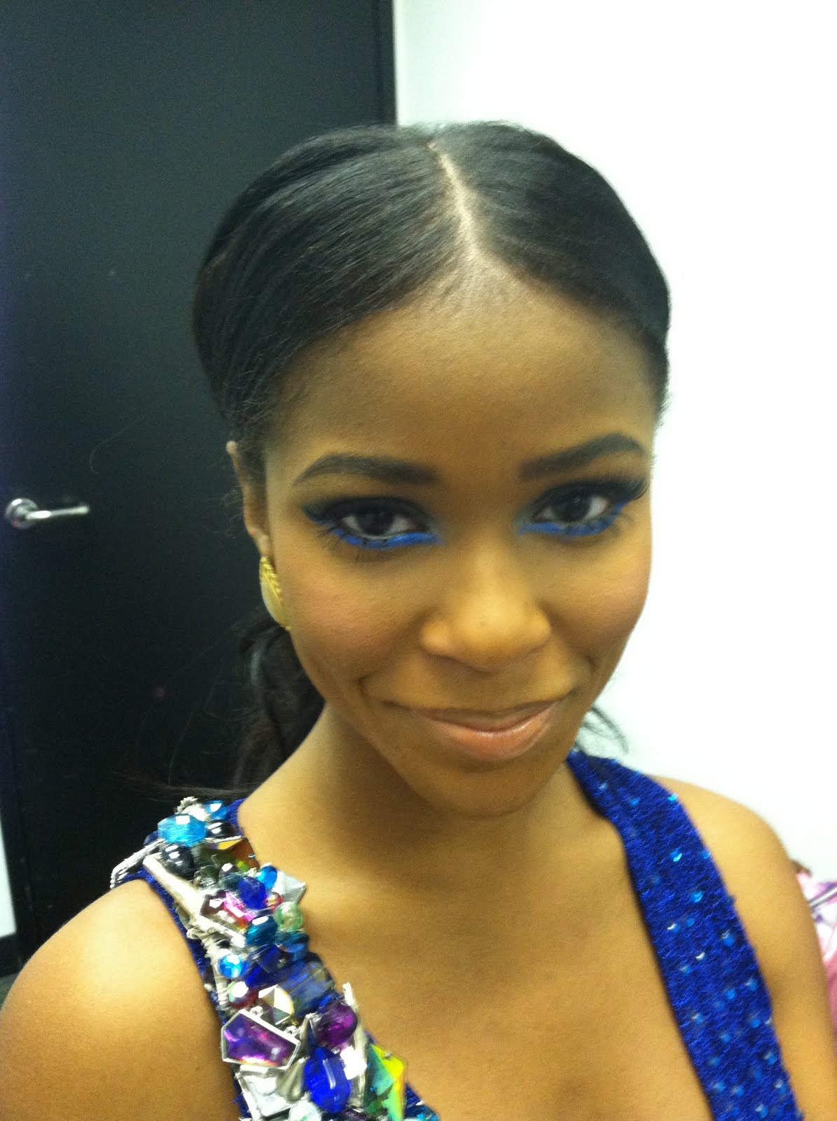Phoebe Dawson Makeup Artist: Simone Battle- Behind the scenes