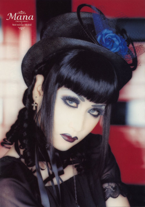 Madame Macabre: Looks Inspiradores: Mana-sama.