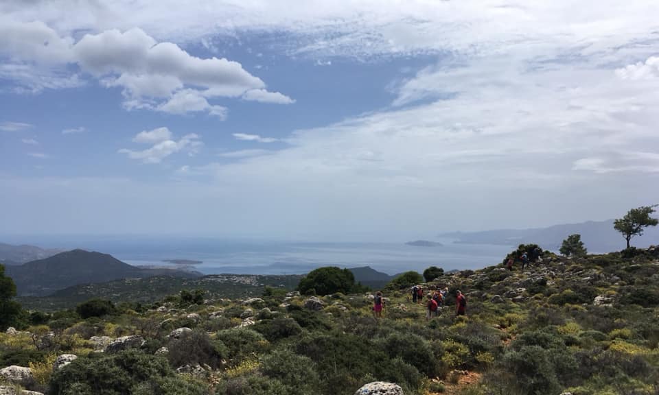 ΟΡΕΙΒΑΤΙΚΟΣ ΣΥΛΛΟΓΟΣ ΑΓΙΟΥ ΝΙΚΟΛΑΟΥ: ΠΕΖΟΠΟΡΙΑ ΣΤΑ ΜΙΝΩΙΚΑ ΜΟΝΟΠΑΤΙΑ ...