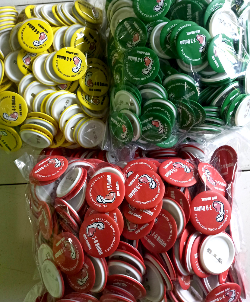 Buat pin murah, cetak pin, bikin pin, buat gantungan kunci, akrilik ...