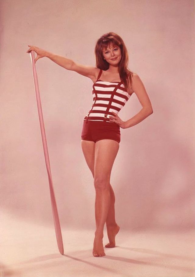 30 Glamorous Photos Of Anne Helm In The 1950s And 60s ~ Vintage Everyday