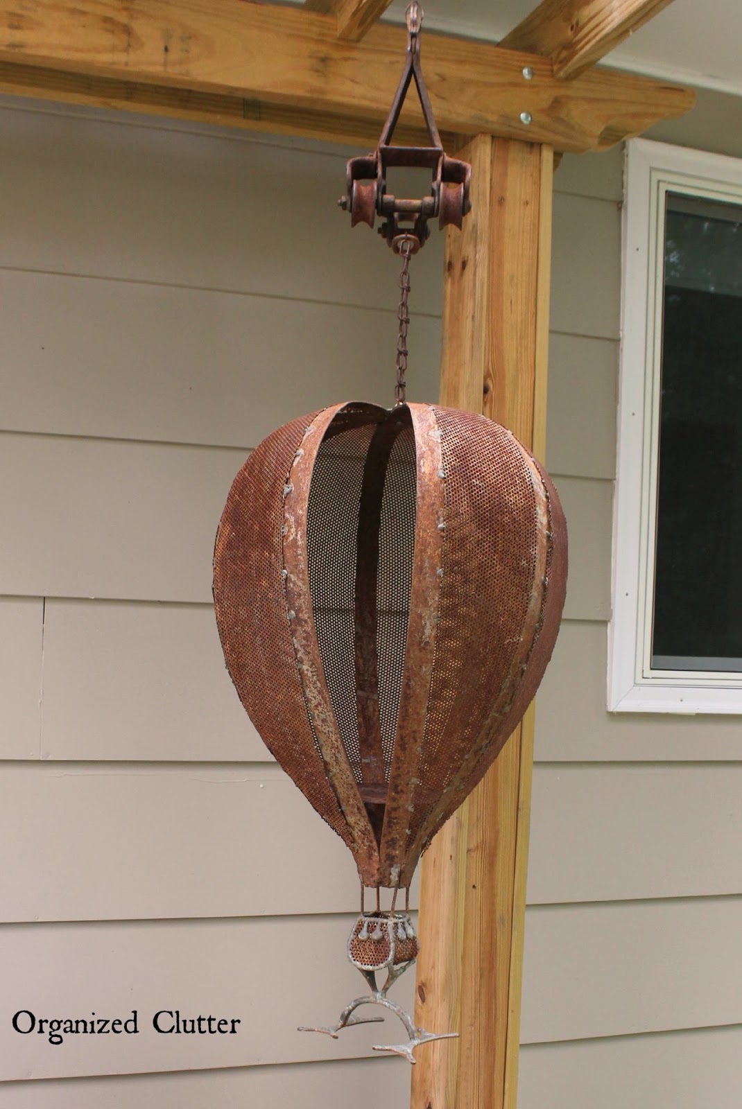 Dana's Fun Outdoor Junk Decor & Gardens - Organized Clutter