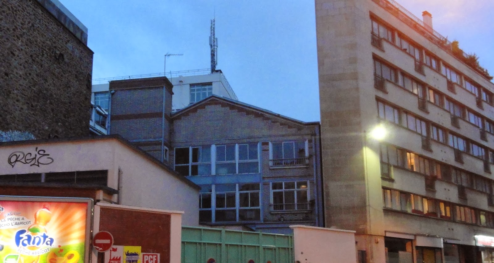 Des usines à Paris: Dans le 18e arrondissement, une usine électrique ...