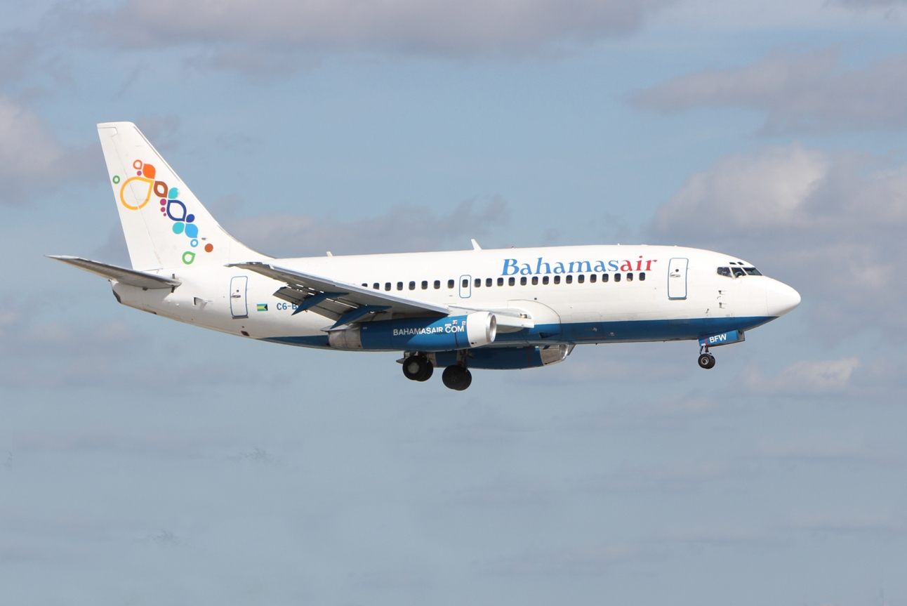 Flyingphotos Magazine News: Bahamasair will wet-lease a B737-400 from ...