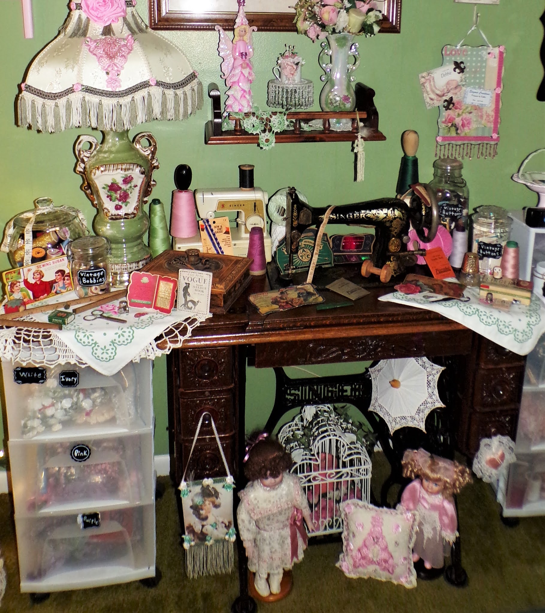DEBBIE-DABBLE BLOG: Vintage Sewing Display in my Craft Room