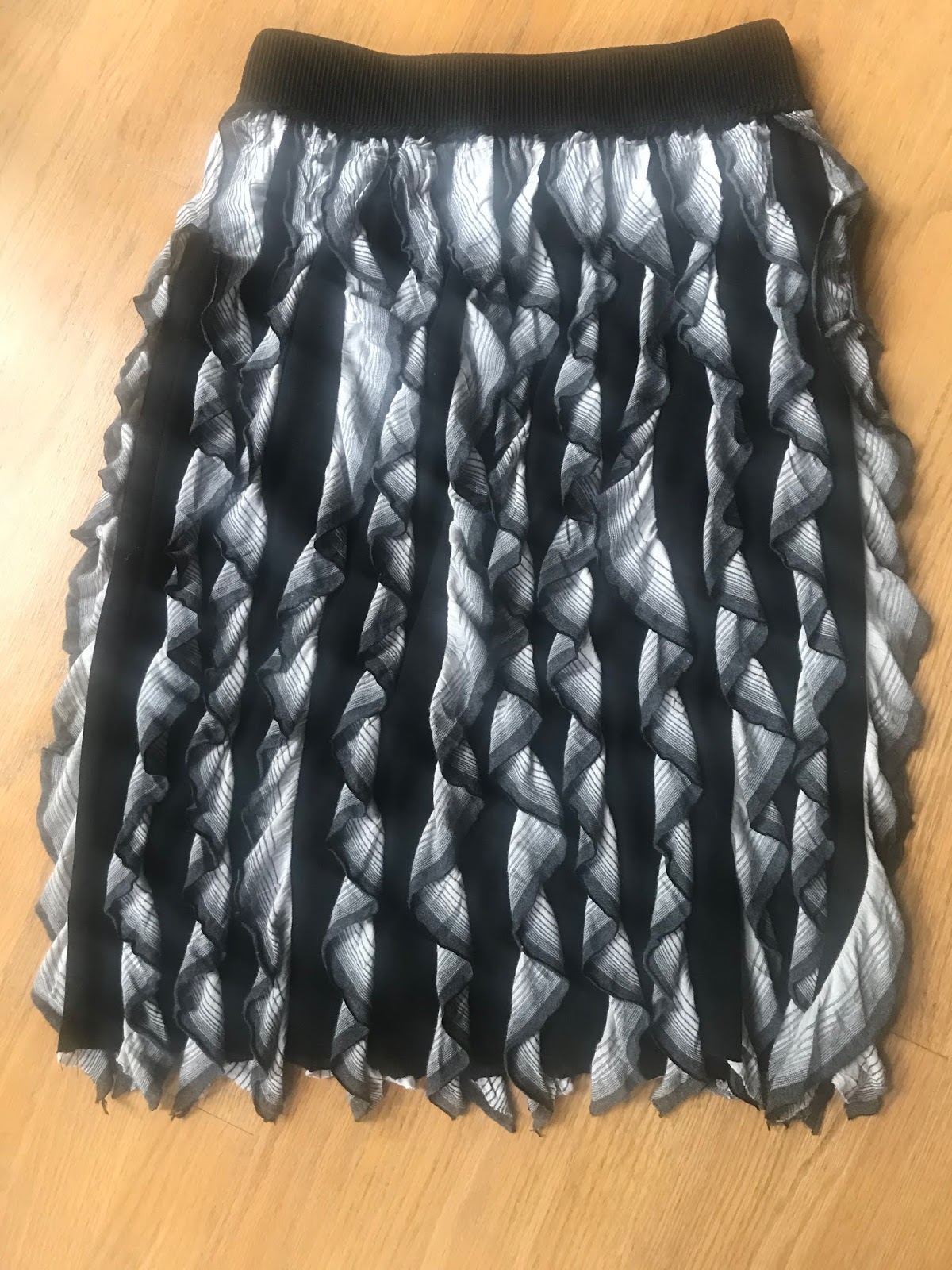 Rhonda's Creative Life: Shimmy Skirt Fabric and How To/Fabulous Free ...