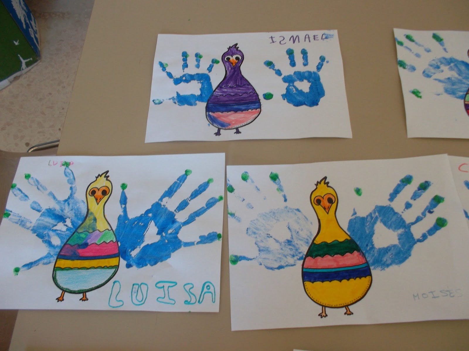 CLUB DE IDEAS | Pavo real con manos. El pavo Manolo. ~ La Eduteca