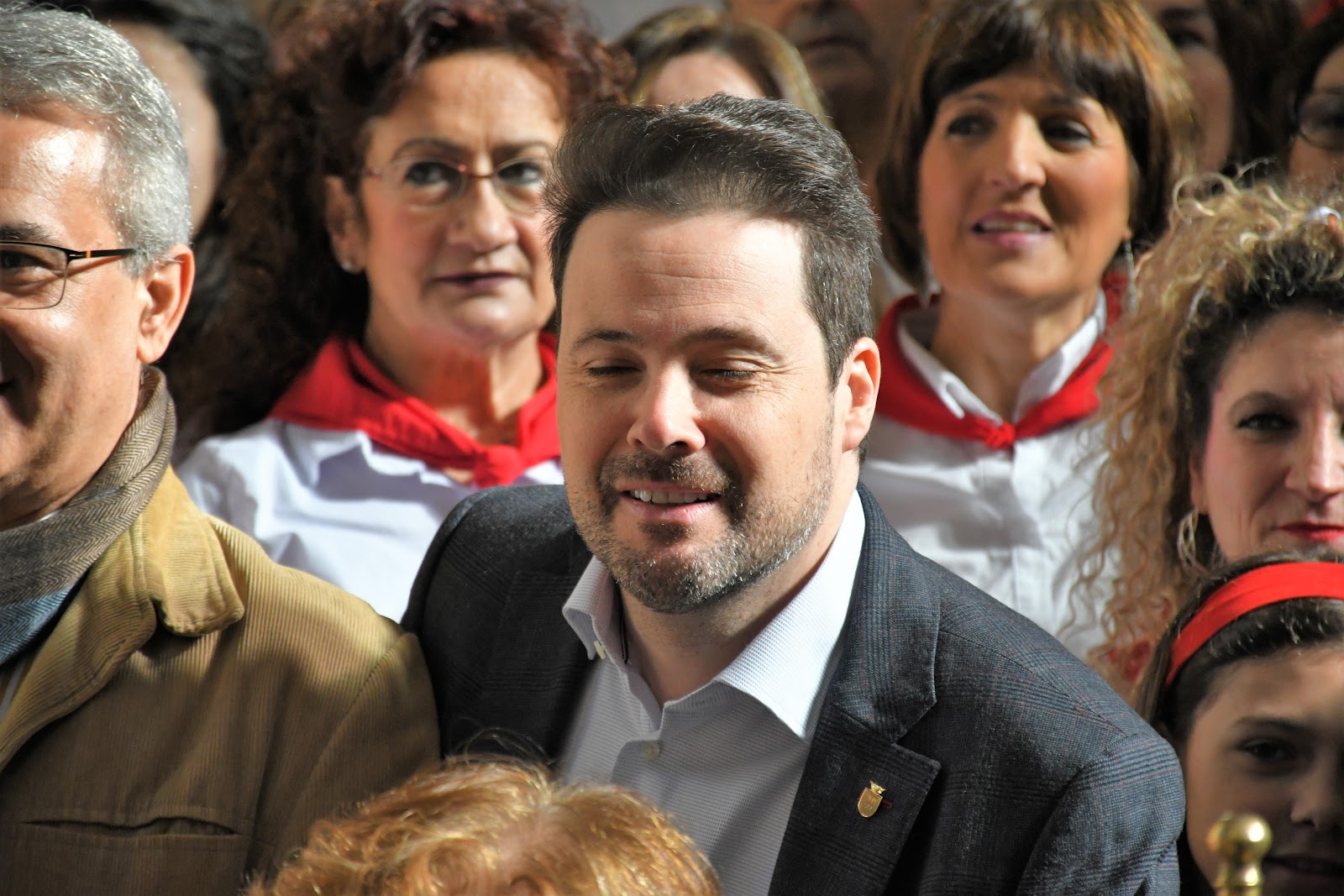 Jotas y Joter@s: Misa Navarra (Campanas del Alba) Homenaje a Tomás ...