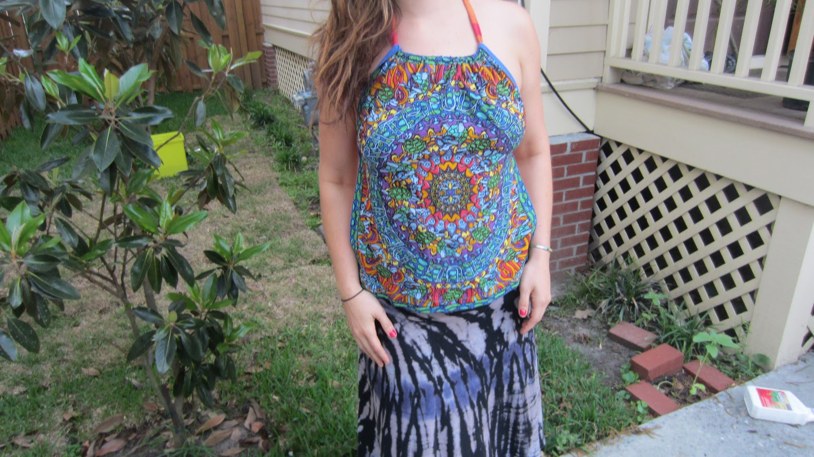 wearbluesky: Easy 'How To' on making a bandana into a tank top