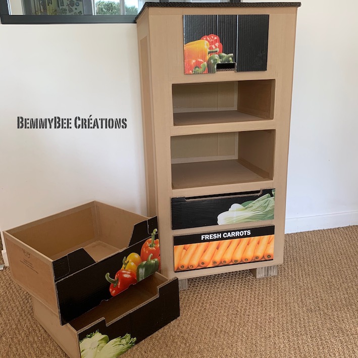 BemmyBee Créations: Buffet en carton