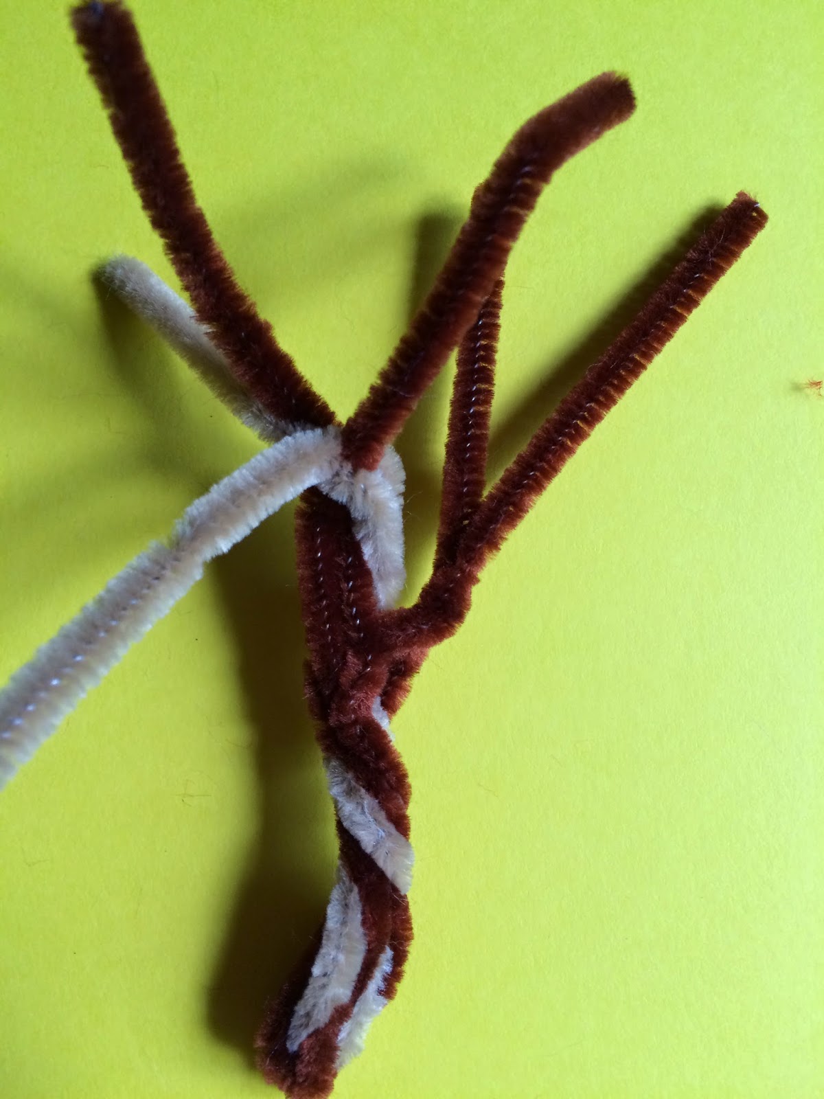 Mini Monets and Mommies: Fall Tree Pipe Cleaner Sculpture Art Activity