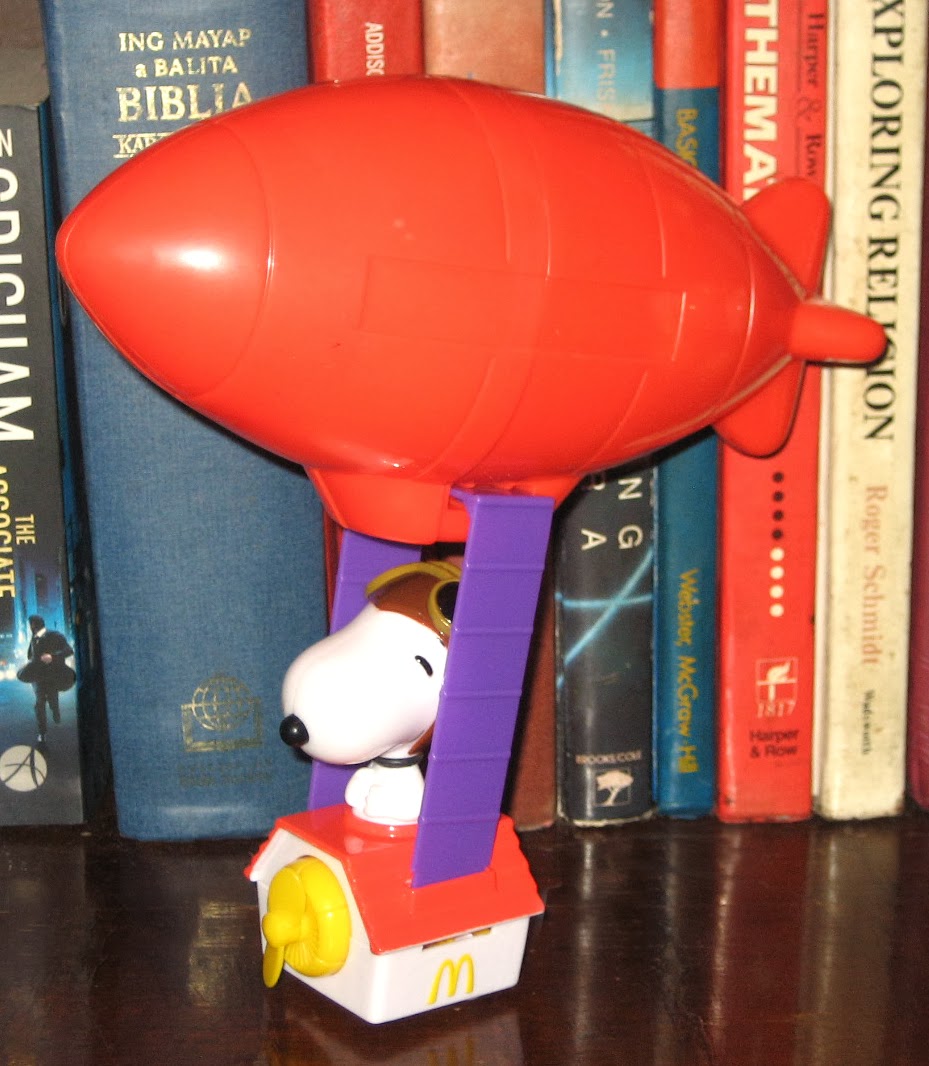 Percy's Fast Food Toy Stories : Snoopy Blimp Big T 2005 - McD