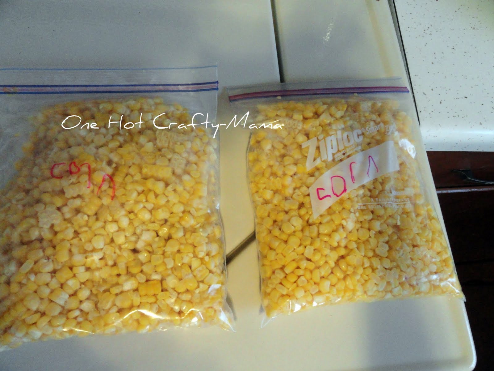 One Hot Crafty-Momma: Preserving the harvest: Freezing Corn