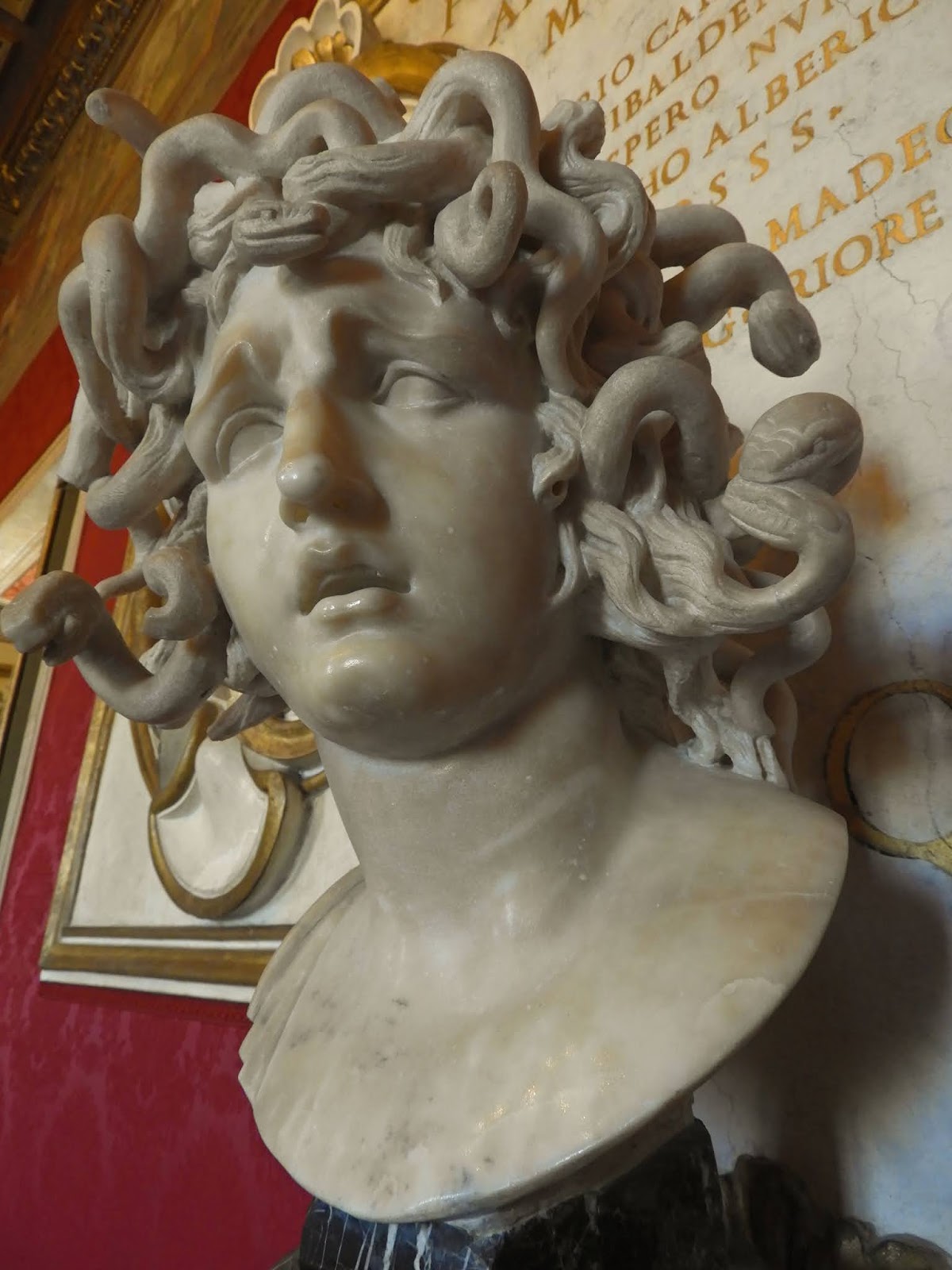 Medusa del Bernini - Pazza di Roma