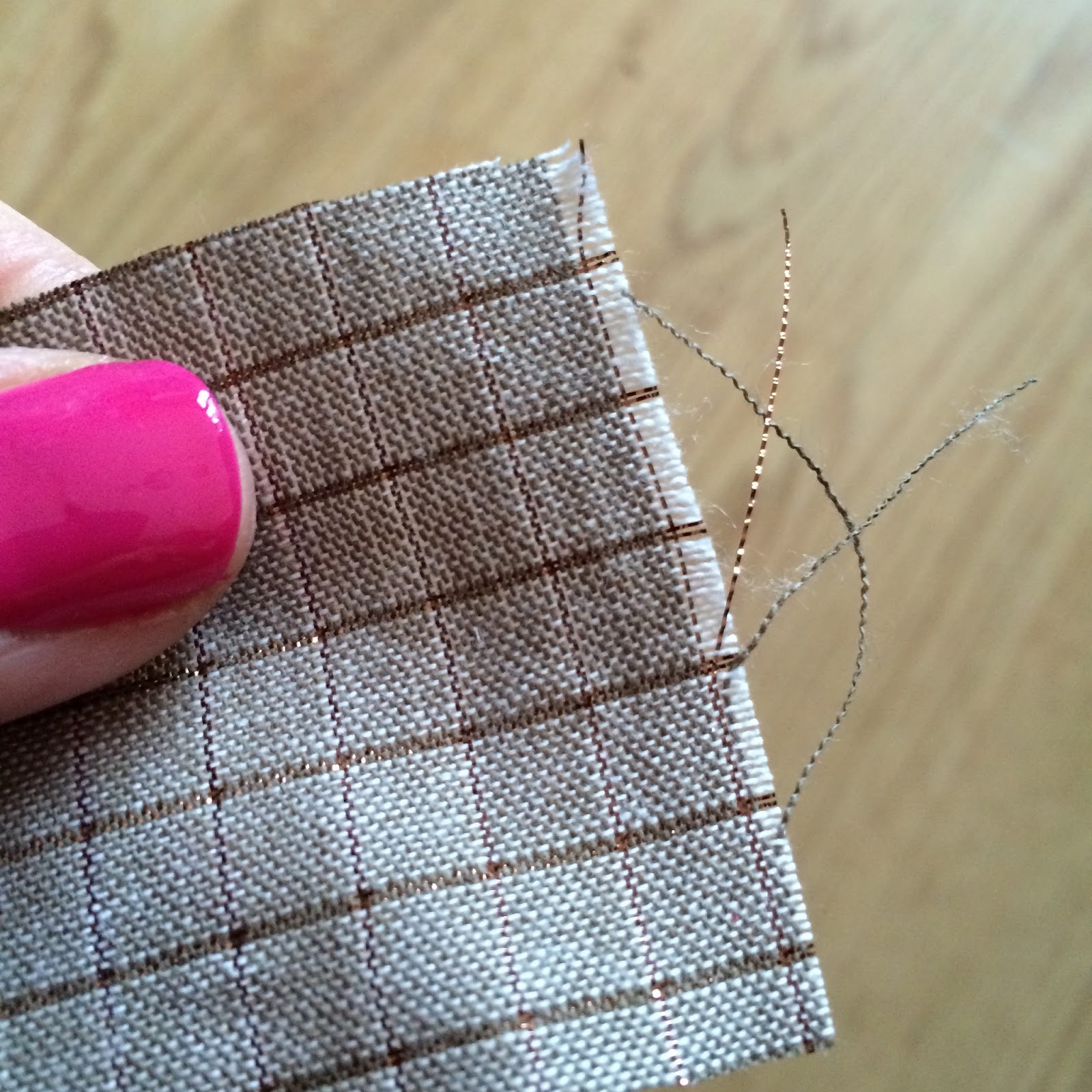 fabric bookmark tutorial / CHARM ABOUT YOU