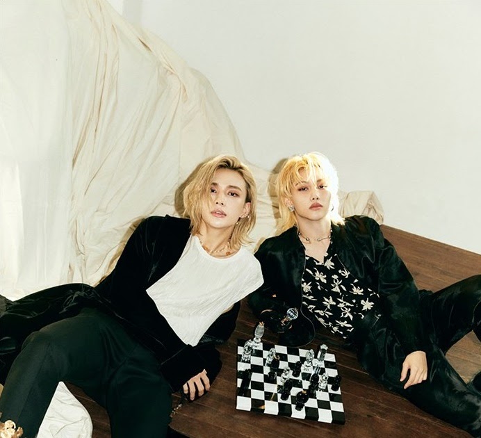 Bibi Leitura : Stray Kids Hyunjin Felix Arena Homme