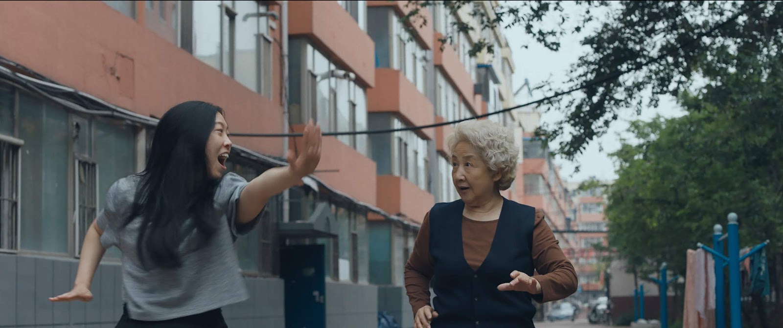 Movie Review: "The Farewell" (2019) | Lolo Loves Films