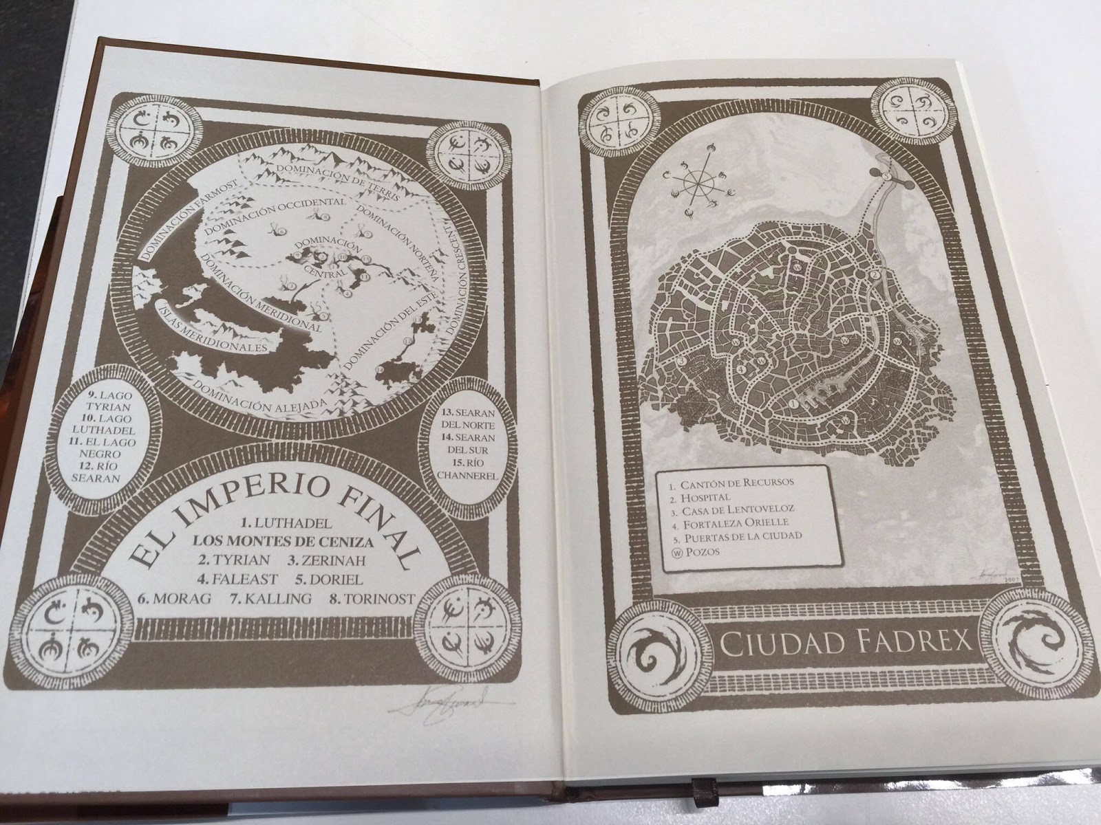 Un primer vistazo a las nuevas ediciones de Nacidos de la Bruma | EL ...