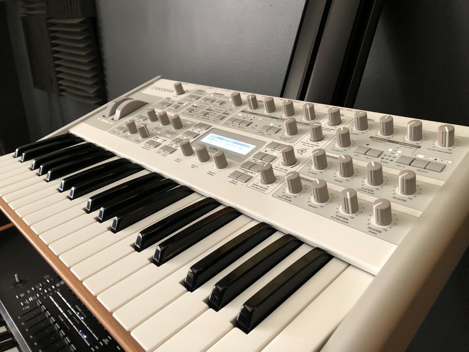 MATRIXSYNTH: Access Virus TI2 Polar 37-Key Synthesizer