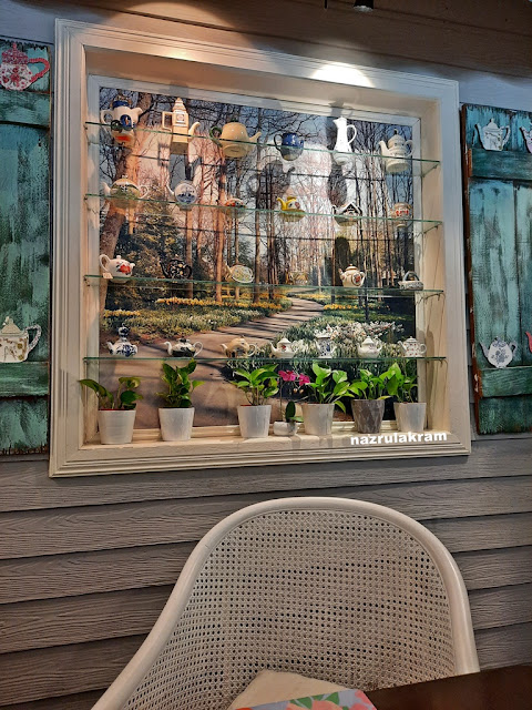 Tim's Teapot Terrace, Taman Melawati