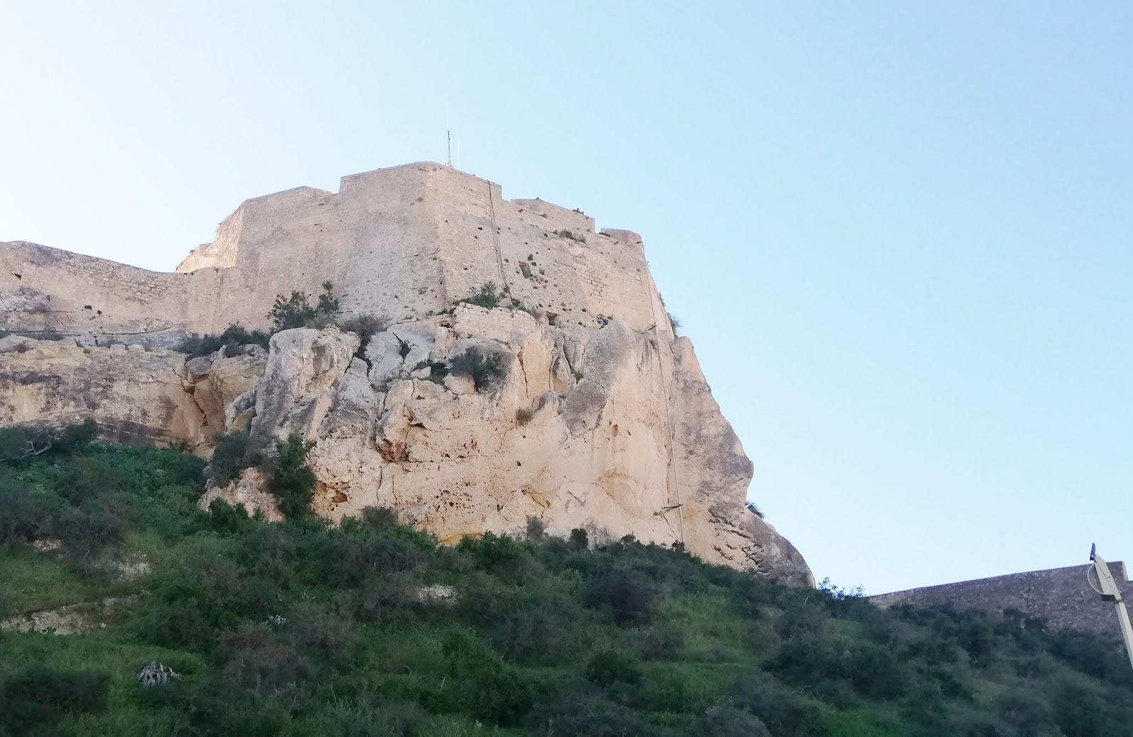Guía de los Castillos, Torres y Fortificaciones de Alicante: Castillo ...