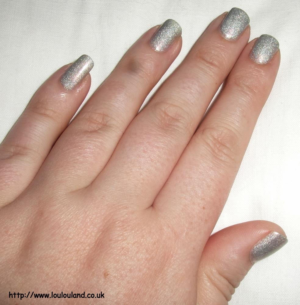 LouLouLand: Lou On Nail Posts And A Nails Of The Day - Nails Inc ...