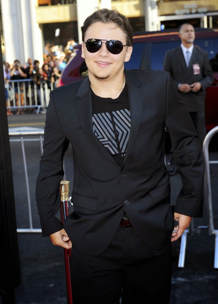 Vídeo/Prince Jackson vai à première de 'True Blood' (17/06) - Prince ...