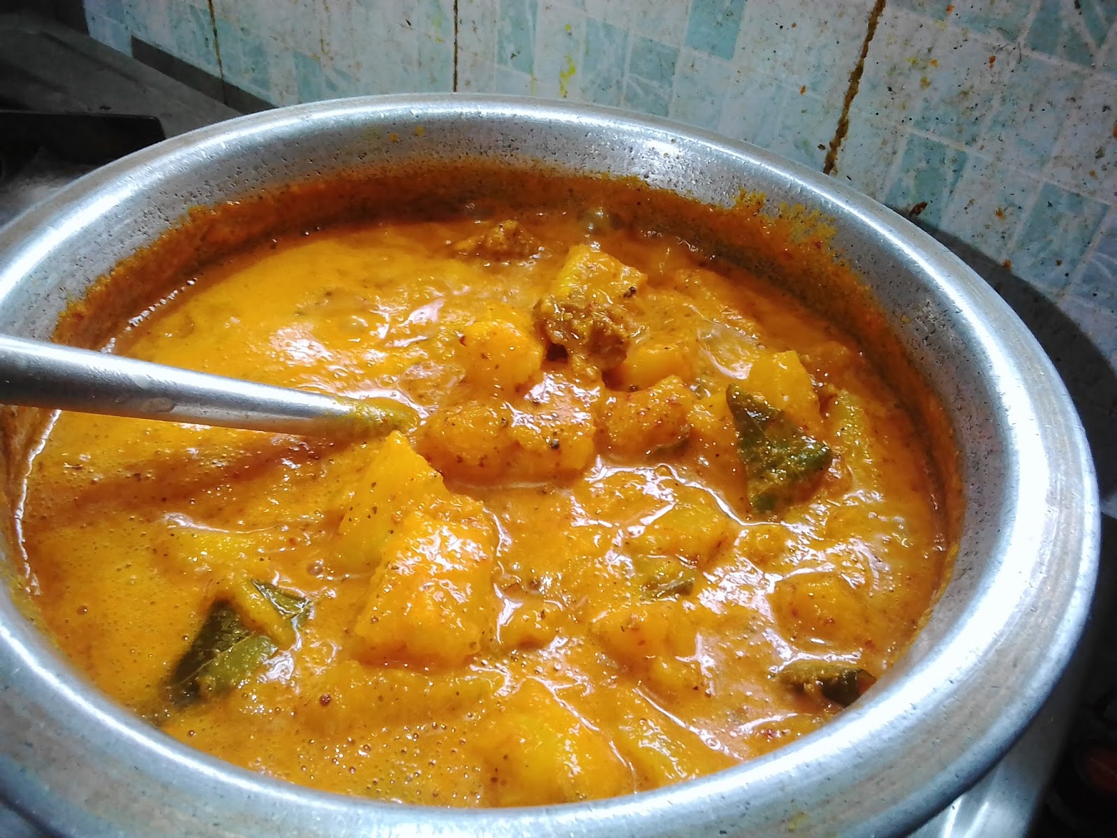 Ansache sasaw (Pineapple sasam)