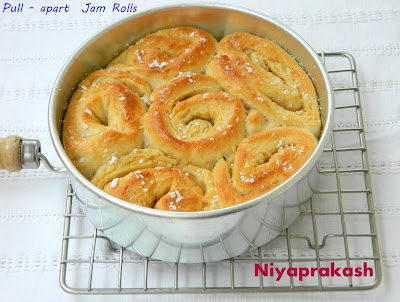 Niya's World: Pull - apart Jam Rolls