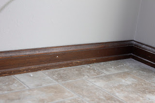 Brown baseboards – Building mixtures