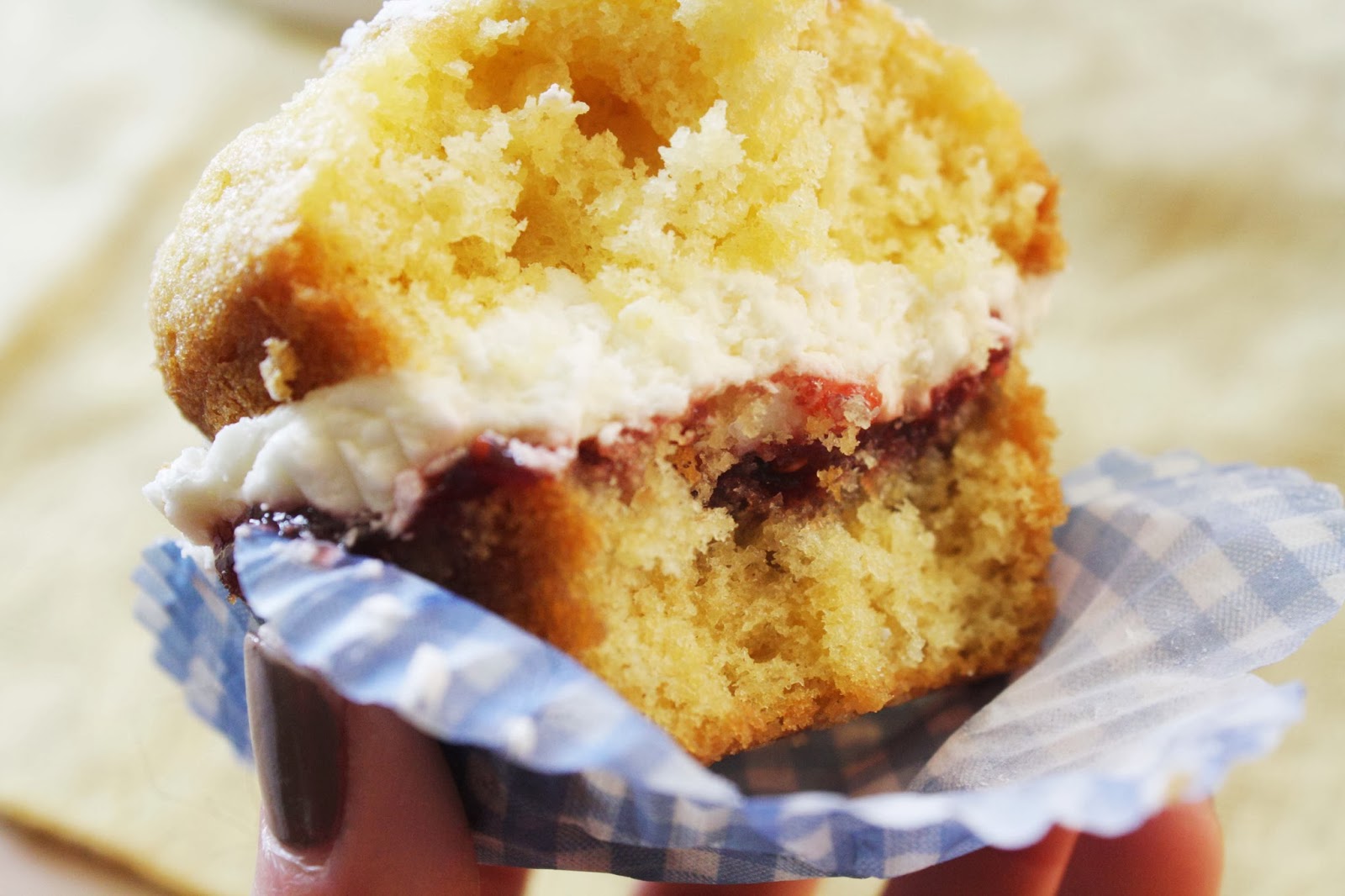 victoria sponge cupcakes