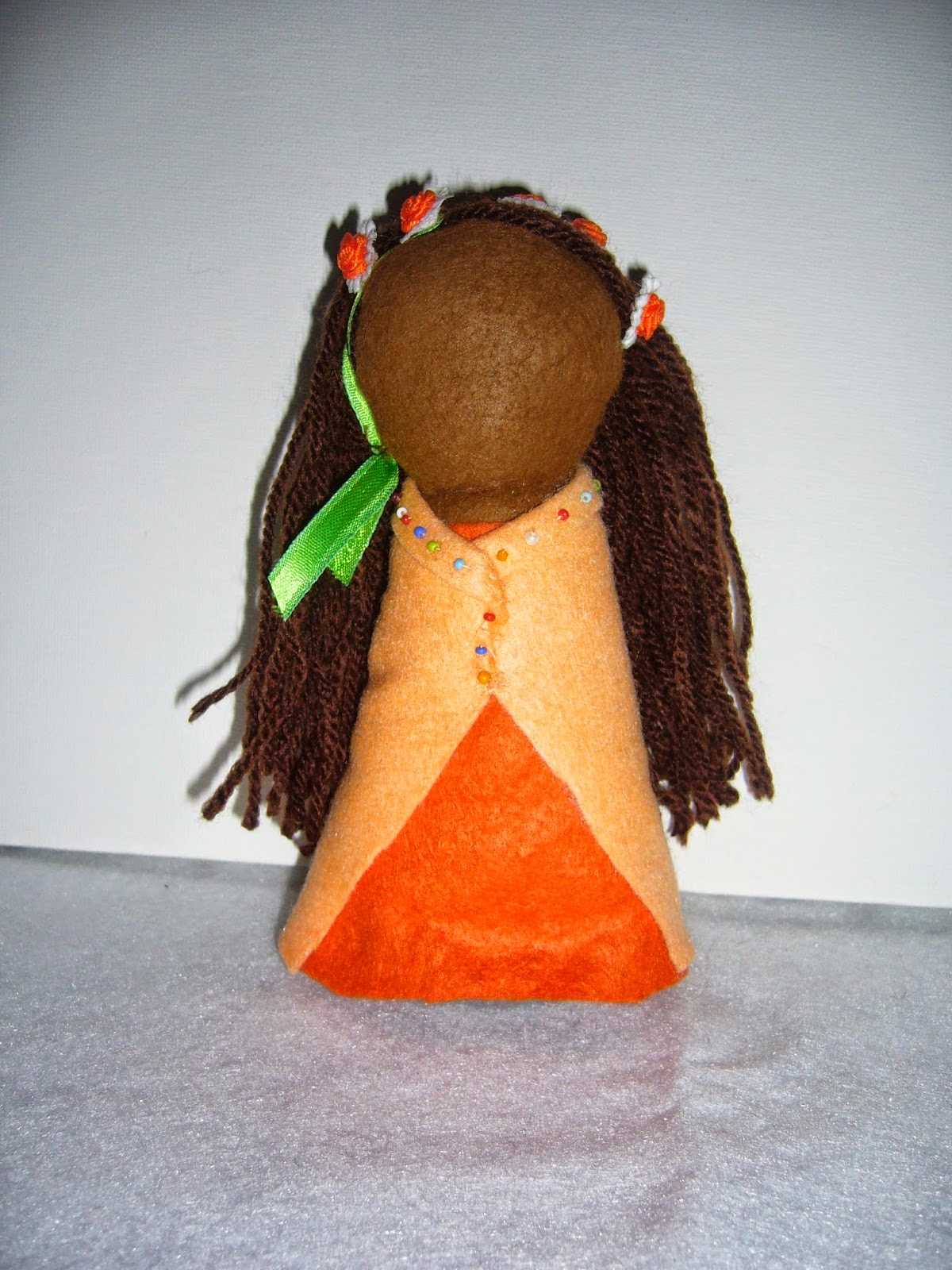 Dolls and I: More faceless felt dolls 2010
