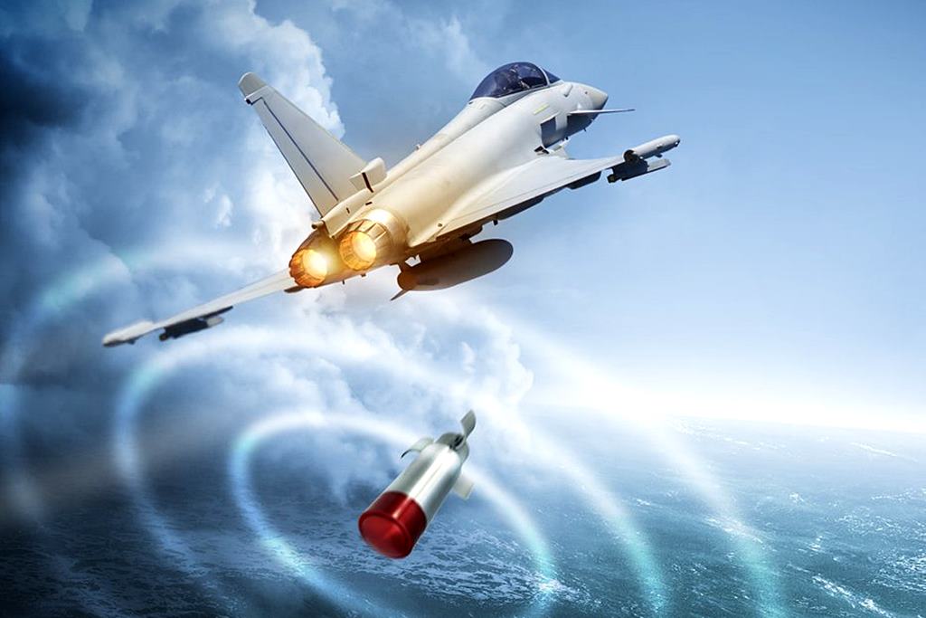 Leonardo’s BriteCloud decoy flies toward service on RAF Typhoons - Blog ...