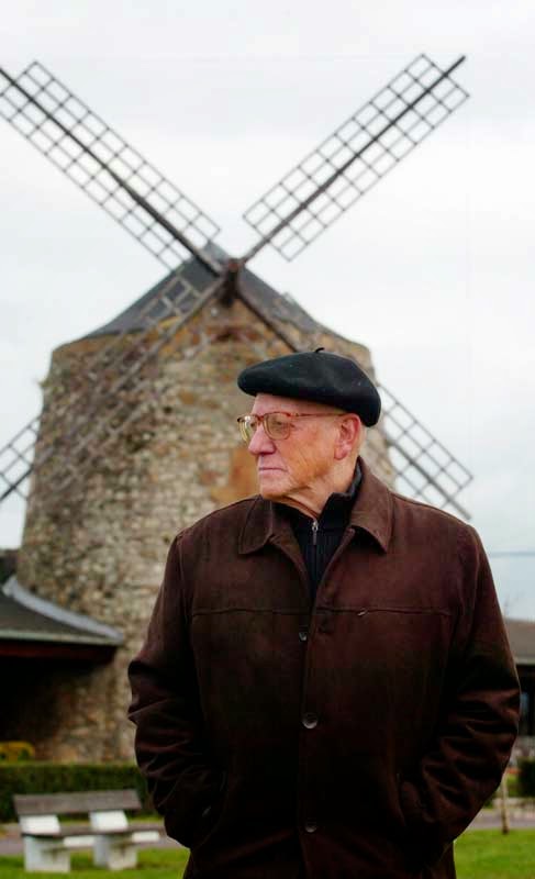 LA ESPINA ROJA: ADIÓS A RAMIRO PINILLA, UN VASCO UNIVERSALISTA Y COMUNISTA