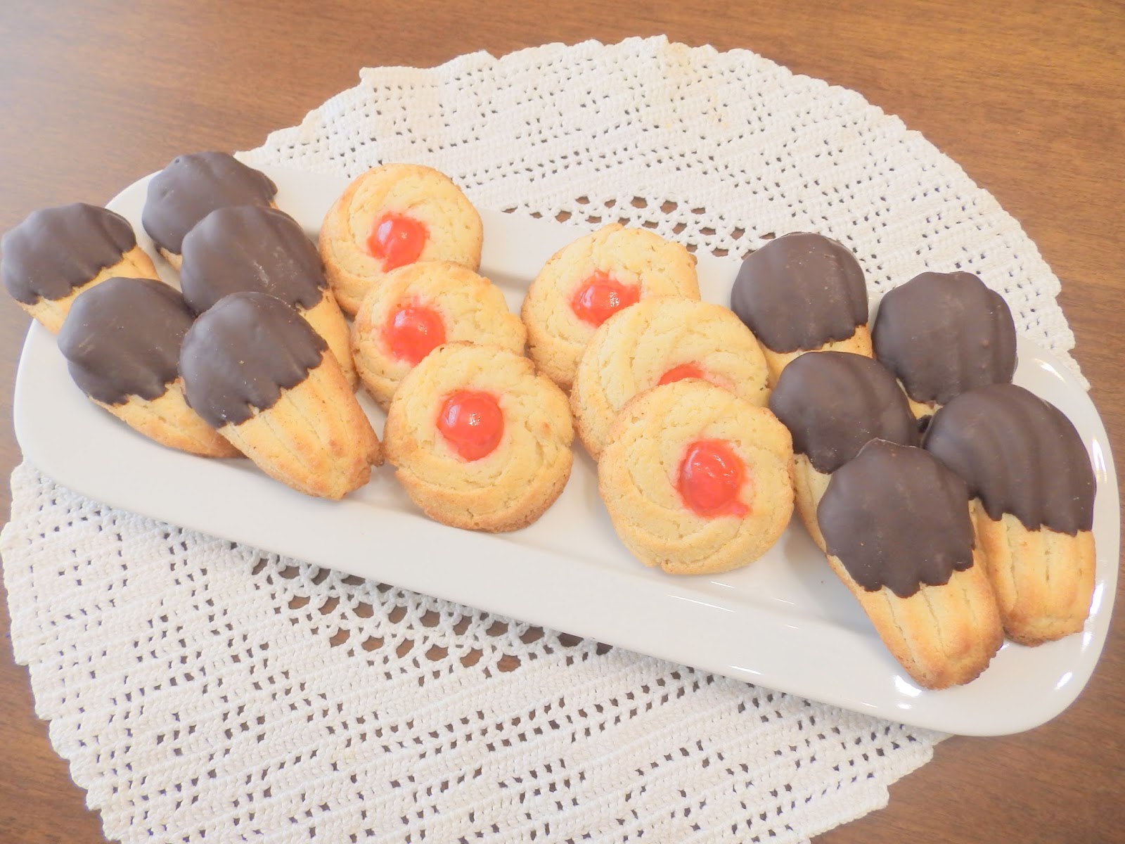 Pastes vieneses amb xocolata i fruita confitada