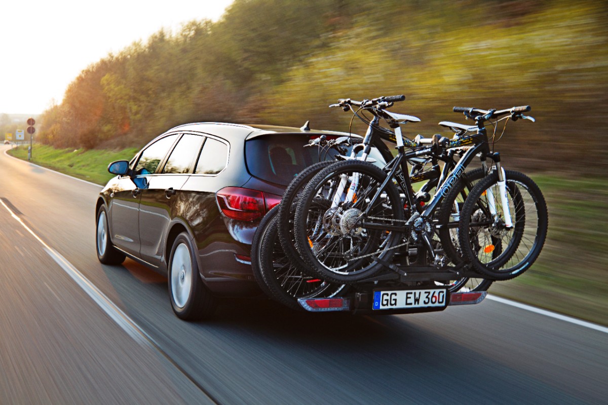 Riwal888 - Blog: !NEW! Opel FlexFix: Easily Carries up to Four Bicycles