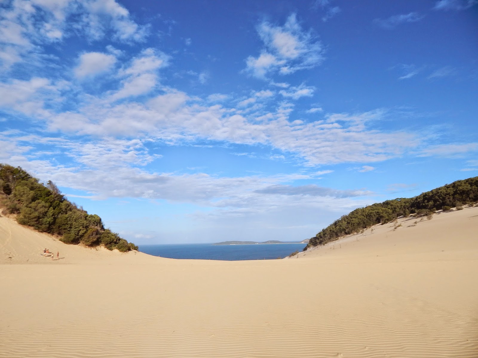 BohemianStella: I'm out of here #11: Australia - Rainbow Beach - Sand ...